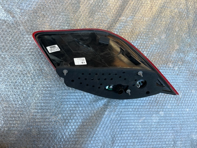 pravé zadní světlo (09-12) - ORIGINÁLNÍ DÍL :: PORSCHE-SHOP